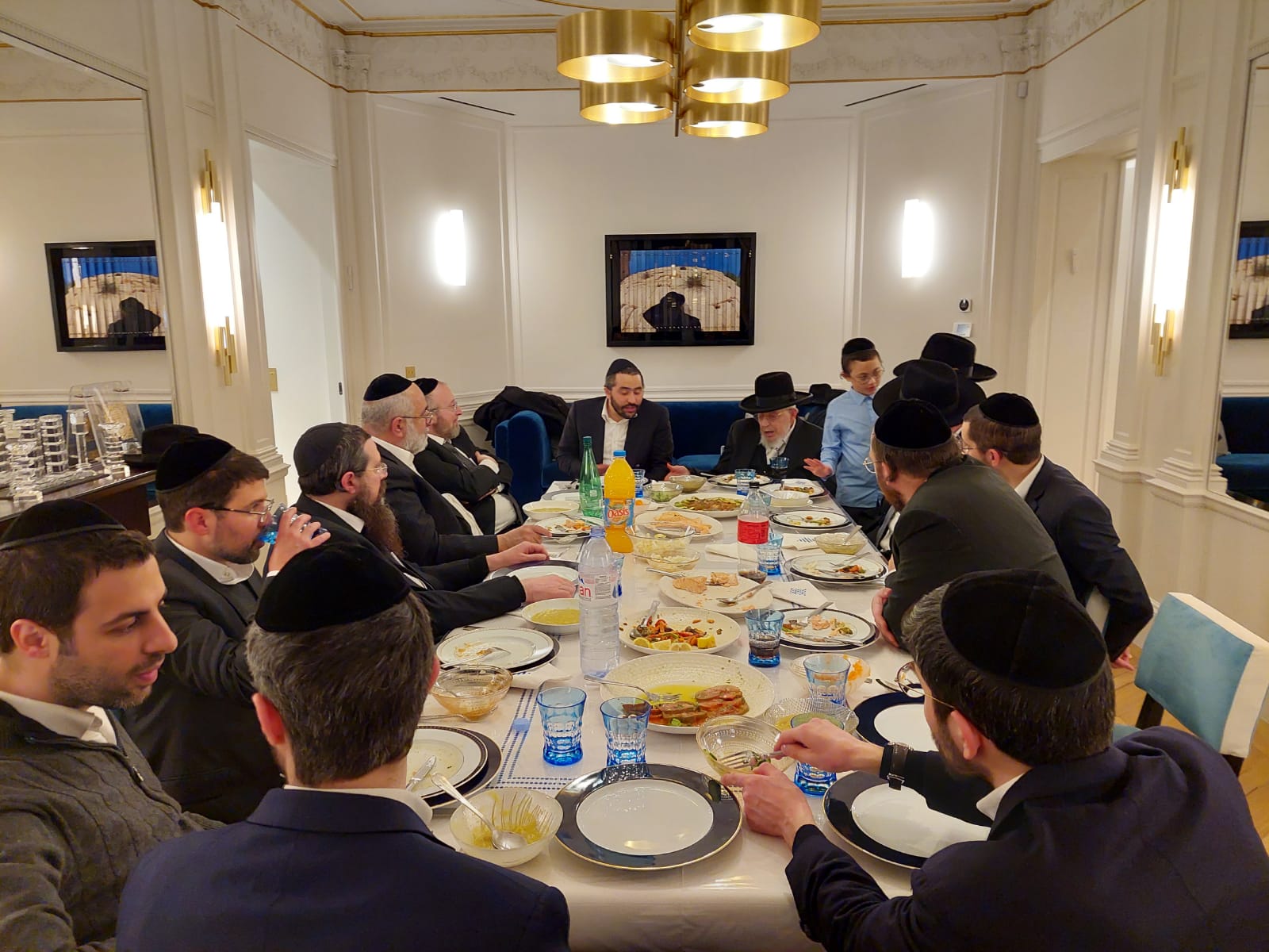 France Shabbos of Chizuk and Dinner