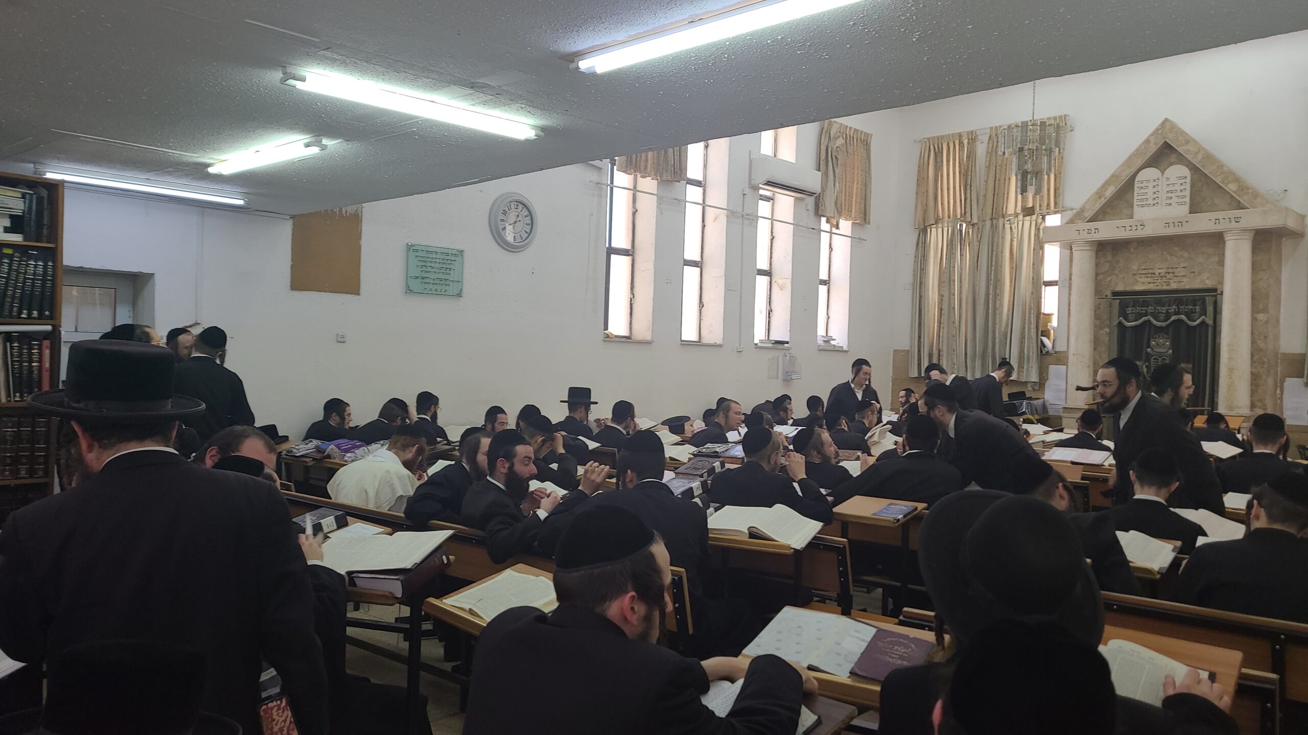 Bein Hazmanim Sedarim and Shiur