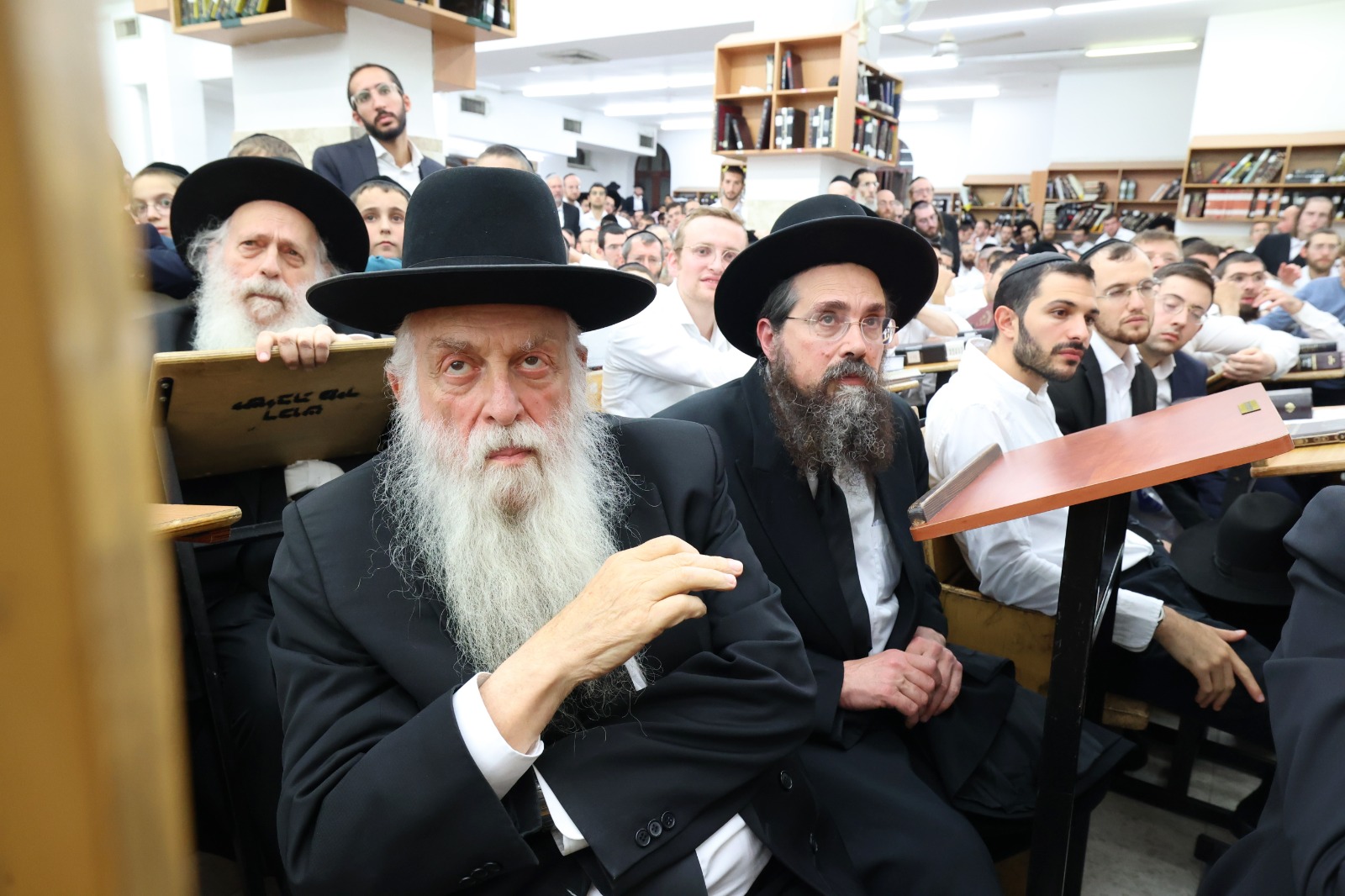 Hagaon Harav Dov Landau Shlita graced the Yeshiva with a shiur and ...